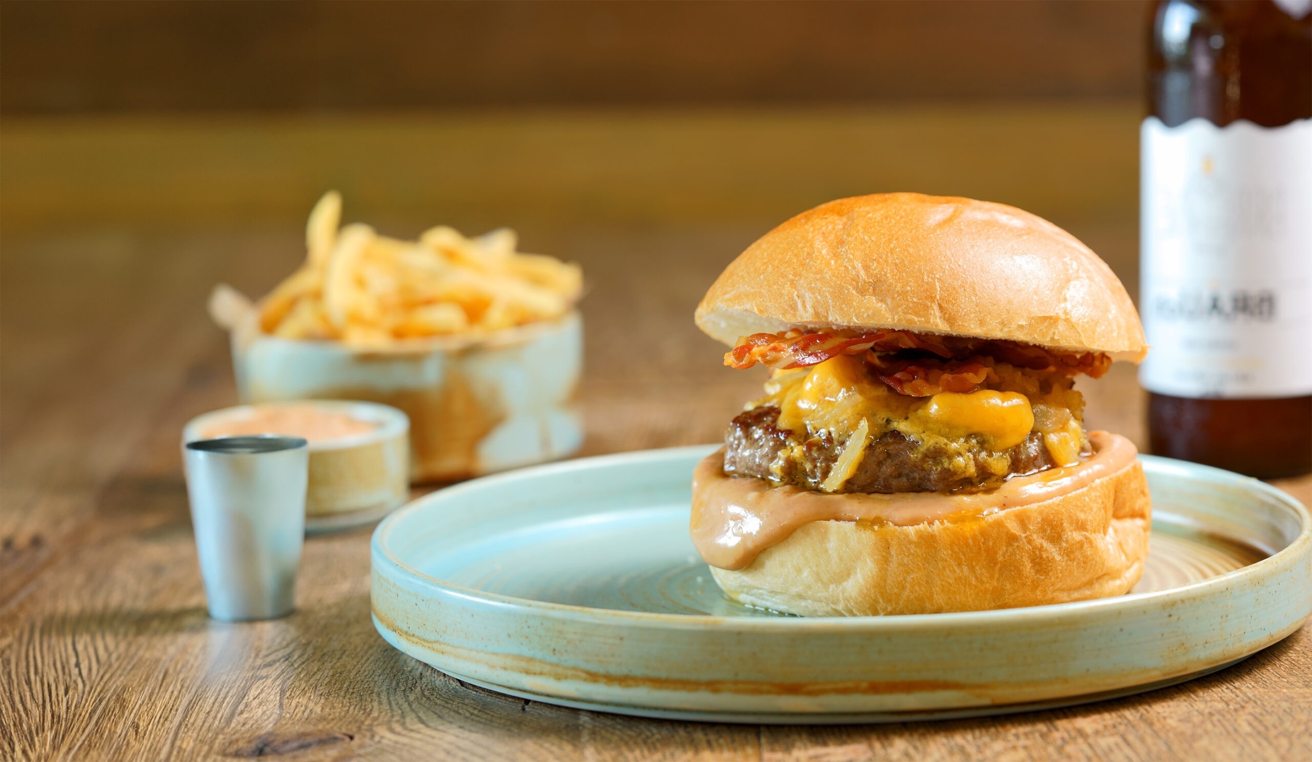 Mystic Burger Montorfano - Delivery & Take away a Montorfano.